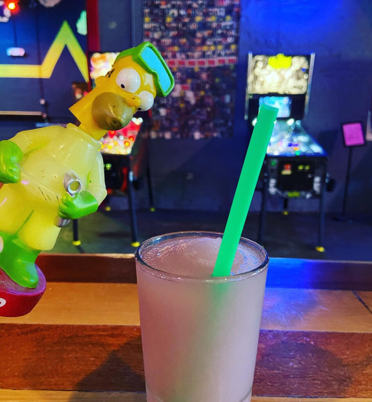 The Max Retro Pub - Blue Dome District